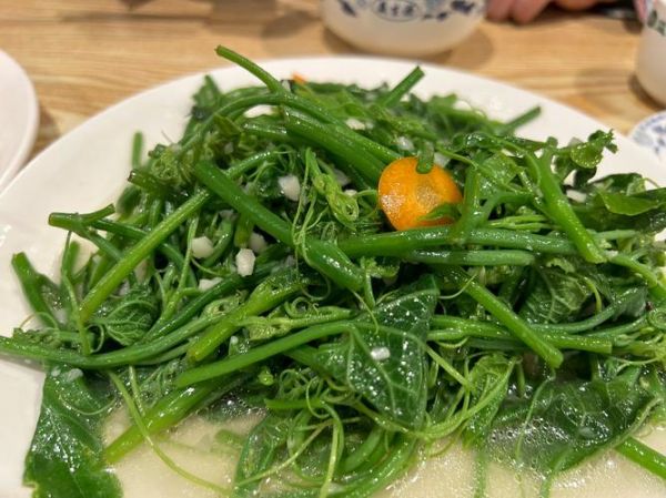 倭瓜尖怎么炒好吃_倭瓜尖要不要焯水-第1张图片-山城妙识