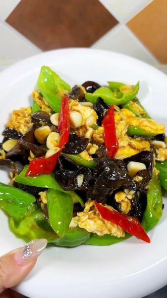 木耳炒辣椒怎么炒好吃_木耳炒辣椒的家常做法-第3张图片-山城妙识 木耳炒辣椒怎么炒好吃_木耳炒辣椒的家常做法-第3张图片-山城妙识