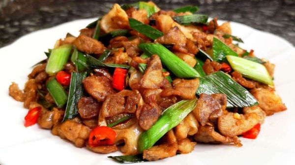 回锅肉配菜推荐_哪些菜炒回锅肉好吃-第3张图片-山城妙识