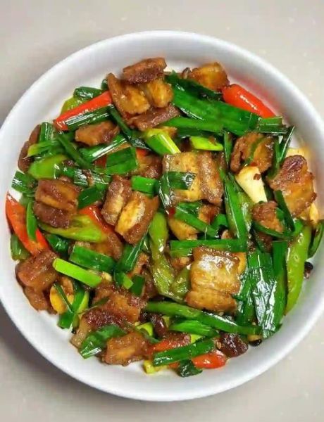 回锅肉配菜推荐_哪些菜炒回锅肉好吃-第1张图片-山城妙识