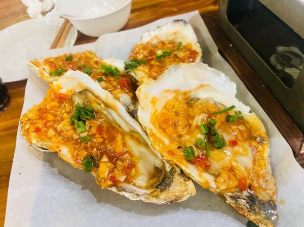 炭烤生蚝怎么烤才好吃_炭烤生蚝图片教程-第1张图片-山城妙识