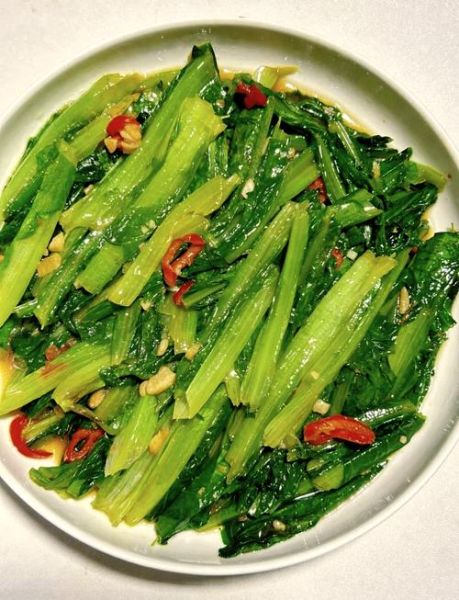 油麦菜怎么炒才好吃_油麦菜炒几分钟-第1张图片-山城妙识