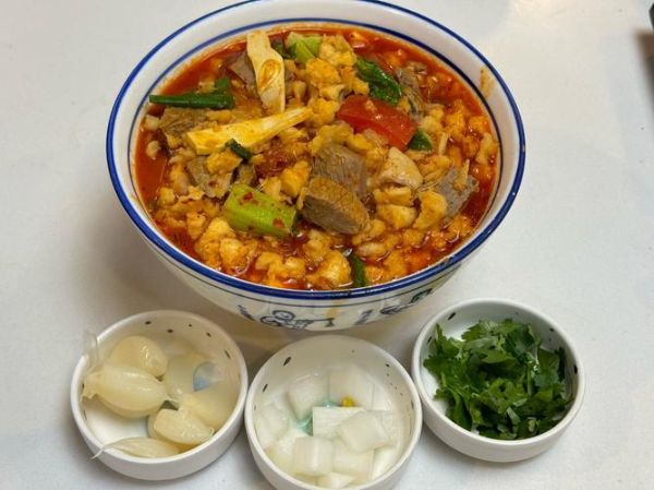 家庭自制羊肉泡馍怎么做_正宗泡馍汤头秘诀-第2张图片-山城妙识