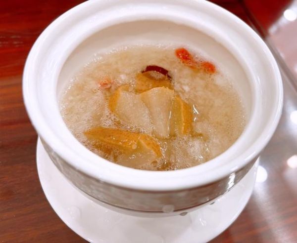 燕窝可以和什么一起炖_孕妇能吃燕窝炖什么-第1张图片-山城妙识