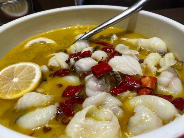 酸菜鱼事件真相_酸菜鱼还能吃吗-第2张图片-山城妙识