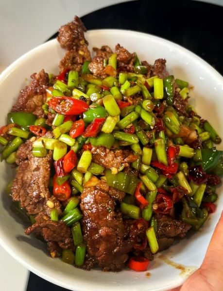 孜然牛肉怎么炒才嫩_孜然牛肉腌制技巧-第2张图片-山城妙识 孜然牛肉怎么炒才嫩_孜然牛肉腌制技巧-第2张图片-山城妙识