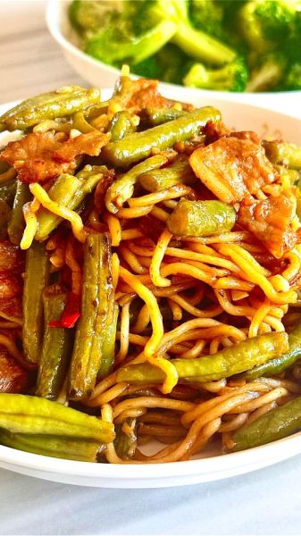 素扁豆焖面怎么做_素扁豆焖面家常做法-第1张图片-山城妙识 素扁豆焖面怎么做_素扁豆焖面家常做法-第1张图片-山城妙识