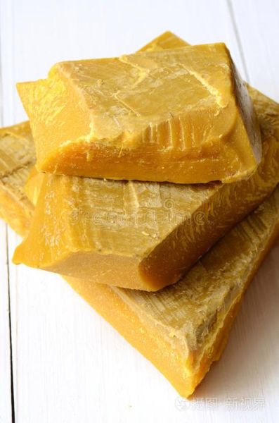 蜂蜡是什么样子的_蜂蜡图片特征-第3张图片-山城妙识