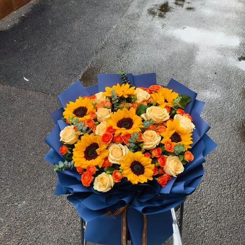 向日葵花束适合送什么人_向日葵花束花语是什么-第2张图片-山城妙识 向日葵花束适合送什么人_向日葵花束花语是什么-第2张图片-山城妙识