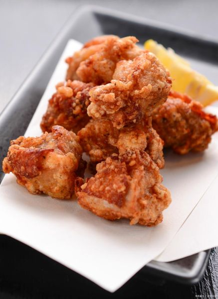 炸排骨怎么做到外酥里嫩_炸排骨酥脆秘诀-第1张图片-山城妙识 炸排骨怎么做到外酥里嫩_炸排骨酥脆秘诀-第1张图片-山城妙识