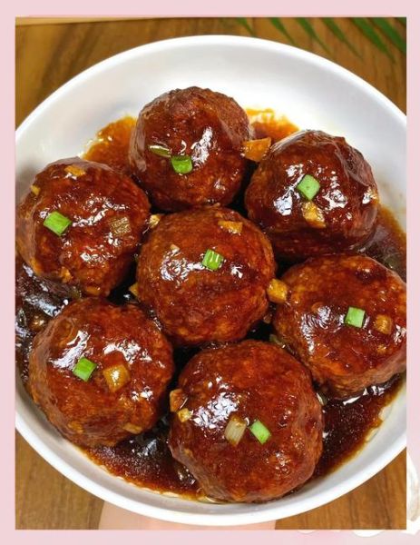 上海红烧狮子头怎么做_正宗做法秘诀-第2张图片-山城妙识