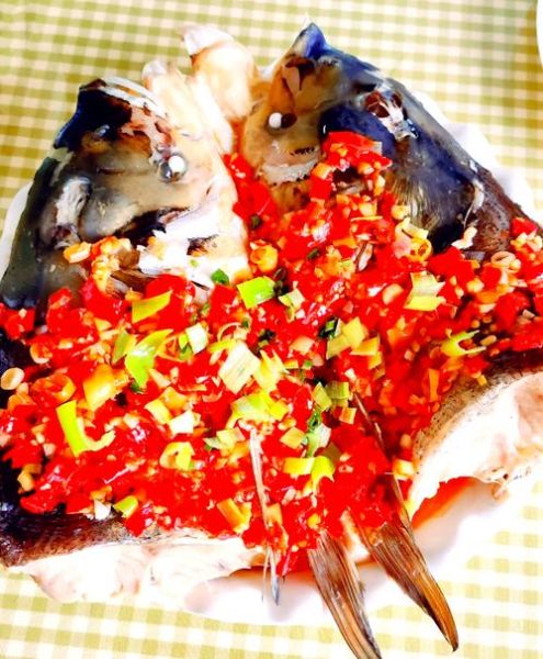 剁椒鱼头怎么做_正宗剁椒鱼头做法-第1张图片-山城妙识