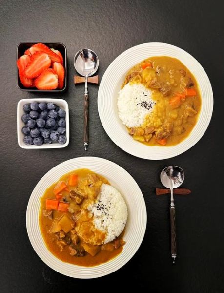 咖喱牛肉饭怎么做_咖喱牛肉饭需要哪些材料-第1张图片-山城妙识