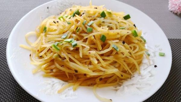 蒜苔炒土豆丝怎么做_蒜苔土豆丝的家常做法-第2张图片-山城妙识