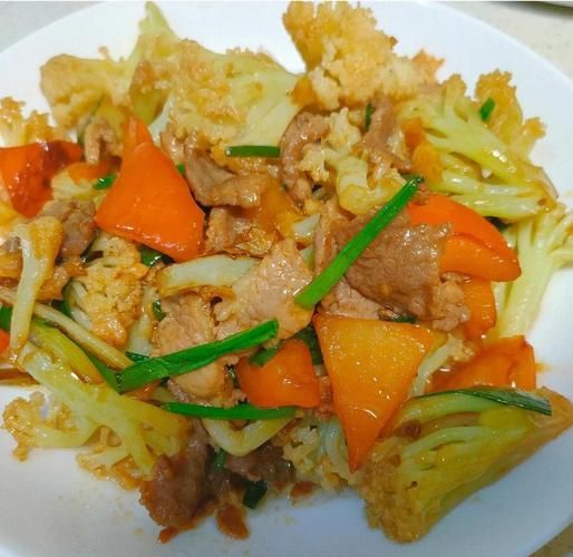 家常炒菜花怎么做好吃_菜花炒肉要不要焯水-第2张图片-山城妙识