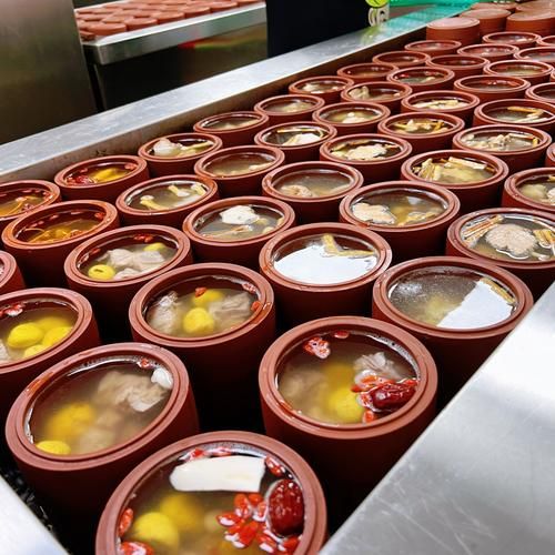 广式小盅炖汤的做法_广式小盅炖汤用什么锅-第1张图片-山城妙识