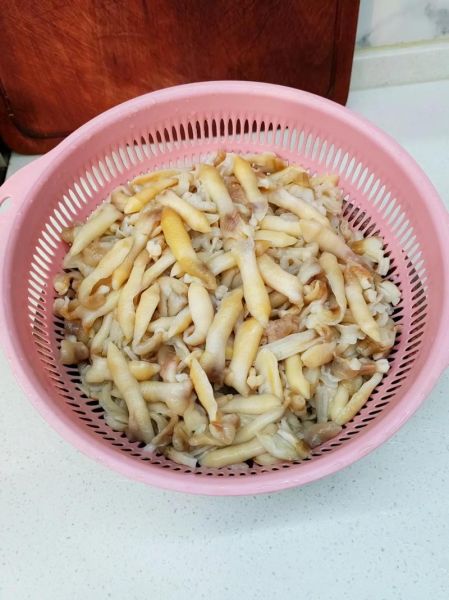 爆炒蛏子干怎么做_蛏子干需要泡发多久-第2张图片-山城妙识 爆炒蛏子干怎么做_蛏子干需要泡发多久-第2张图片-山城妙识