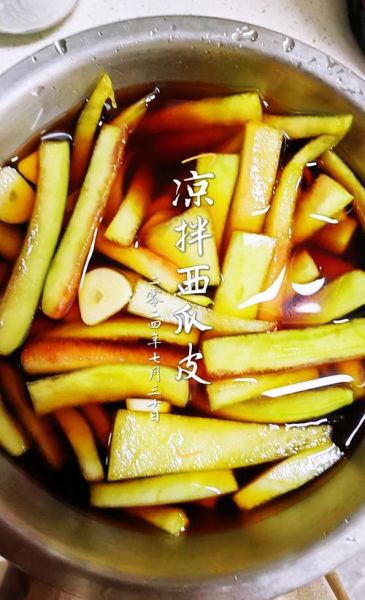 西瓜皮怎么做好吃_西瓜皮热菜做法-第1张图片-山城妙识