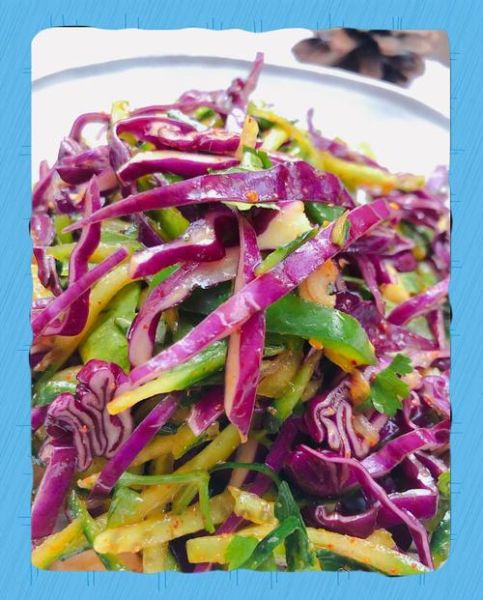 紫甘蓝怎么凉拌才好吃_紫甘蓝凉拌要不要焯水-第1张图片-山城妙识