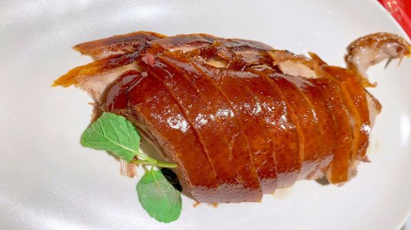 脆皮烤鸭图片大全_如何挑选正宗北京烤鸭-第2张图片-山城妙识 脆皮烤鸭图片大全_如何挑选正宗北京烤鸭-第2张图片-山城妙识