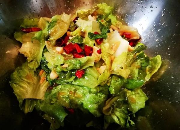 凉拌生菜怎么做好吃_凉拌生菜用焯水吗-第1张图片-山城妙识 凉拌生菜怎么做好吃_凉拌生菜用焯水吗-第1张图片-山城妙识