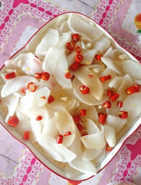 白萝卜凉菜怎么做_白萝卜凉菜的做法大全-第2张图片-山城妙识