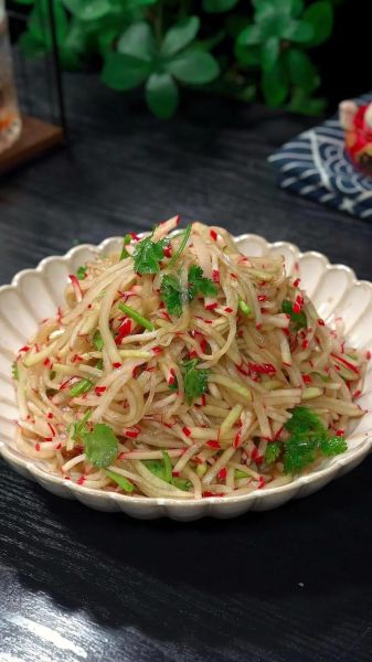 白萝卜凉菜怎么做_白萝卜凉菜的做法大全-第1张图片-山城妙识