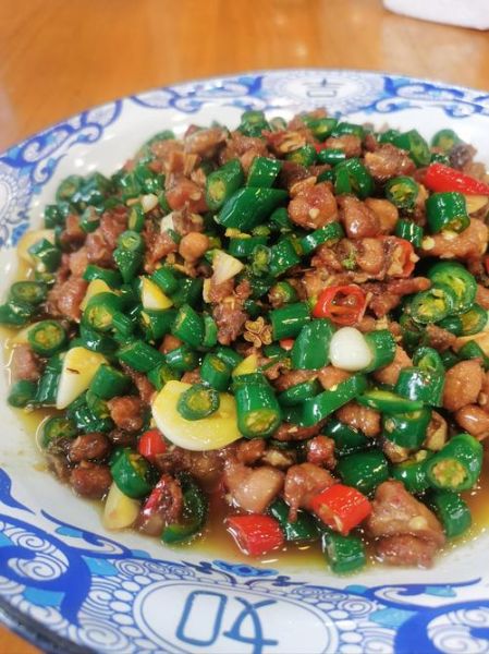 怎样炒青椒辣子鸡_青椒辣子鸡怎么炒才够味-第3张图片-山城妙识 怎样炒青椒辣子鸡_青椒辣子鸡怎么炒才够味-第3张图片-山城妙识