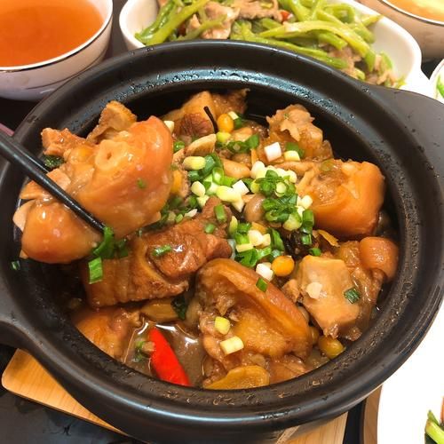 猪脚汤锅配菜推荐_猪脚汤锅煮什么配菜好吃-第2张图片-山城妙识