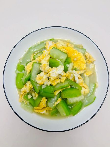 丝瓜怎么做好吃_丝瓜炒蛋的做法窍门-第1张图片-山城妙识