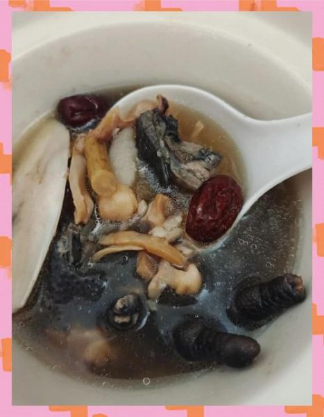 新鲜墨鱼炖鸡怎么做_墨鱼炖鸡去腥技巧-第3张图片-山城妙识