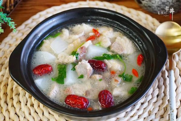 怎样炖羊肉汤好吃又简单_羊肉汤去膻技巧-第1张图片-山城妙识