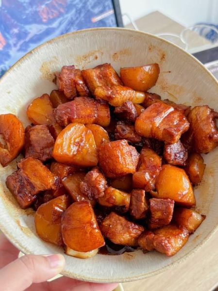 土豆红烧肉怎么做_红烧肉先焯水还是直接炒-第3张图片-山城妙识 土豆红烧肉怎么做_红烧肉先焯水还是直接炒-第3张图片-山城妙识