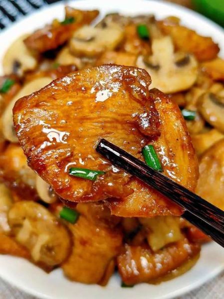 蘑菇不焯水直接炒可以吗_会不会中毒-第1张图片-山城妙识