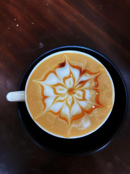 焦糖玛奇朵怎么做_家庭版详细步骤图解-第3张图片-山城妙识 焦糖玛奇朵怎么做_家庭版详细步骤图解-第3张图片-山城妙识