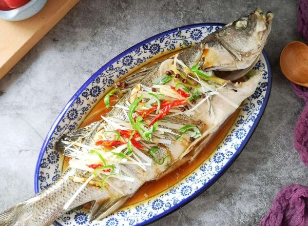 清蒸鱼用什么鱼最好_清蒸鱼需要哪些调料-第3张图片-山城妙识
