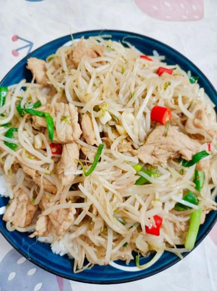 豆芽炒肉片怎么做_豆芽炒肉片热量高吗-第1张图片-山城妙识 豆芽炒肉片怎么做_豆芽炒肉片热量高吗-第1张图片-山城妙识