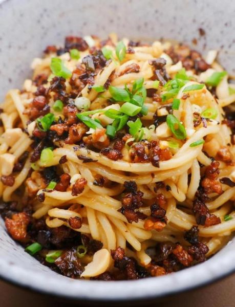 山西担担面的黄面条怎么做_黄面条配方比例-第1张图片-山城妙识 山西担担面的黄面条怎么做_黄面条配方比例-第1张图片-山城妙识