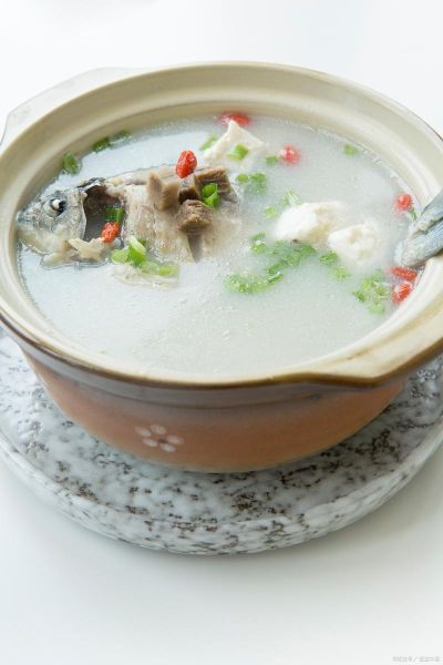 天天喝鲫鱼汤的坏处_长期喝鲫鱼汤有什么危害-第3张图片-山城妙识 天天喝鲫鱼汤的坏处_长期喝鲫鱼汤有什么危害-第3张图片-山城妙识