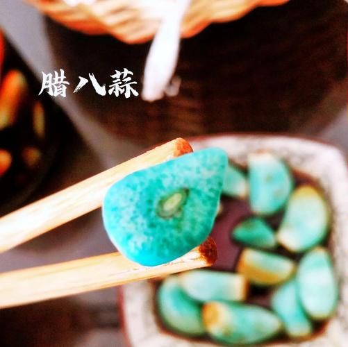 腊八蒜一夜变绿窍门_为什么腊八蒜能变绿-第3张图片-山城妙识