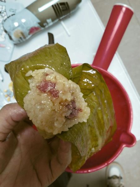 咸肉粽怎么做_咸肉粽的做法大全-第1张图片-山城妙识 咸肉粽怎么做_咸肉粽的做法大全-第1张图片-山城妙识