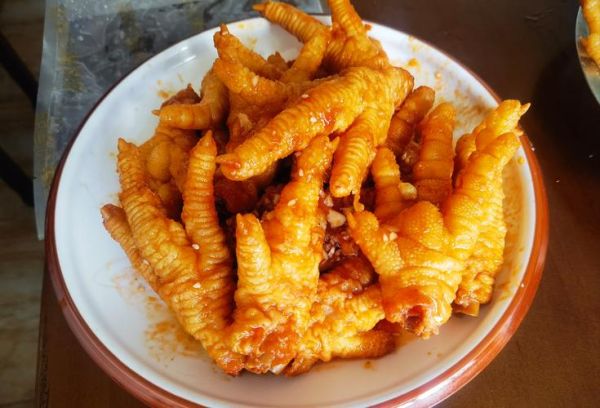 虎皮鸡爪炒什么好吃_虎皮鸡爪配什么菜最香-第1张图片-山城妙识 虎皮鸡爪炒什么好吃_虎皮鸡爪配什么菜最香-第1张图片-山城妙识