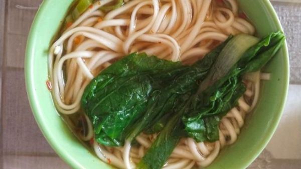 清汤挂面头怎么烫_清汤挂面头能保持多久-第1张图片-山城妙识