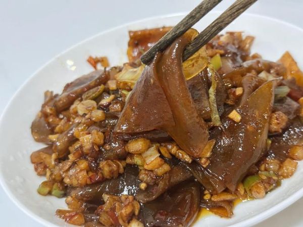 红薯粉皮怎么做好吃_红薯粉皮的家常做法-第1张图片-山城妙识 红薯粉皮怎么做好吃_红薯粉皮的家常做法-第1张图片-山城妙识