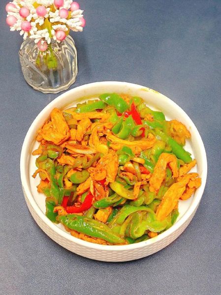 鸡胸肉怎么炒才嫩_家常小炒鸡胸肉的做法-第1张图片-山城妙识 鸡胸肉怎么炒才嫩_家常小炒鸡胸肉的做法-第1张图片-山城妙识