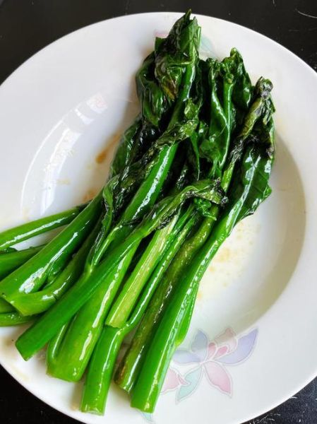 广东芥兰怎么炒才脆_广东芥兰焯水几分钟-第1张图片-山城妙识