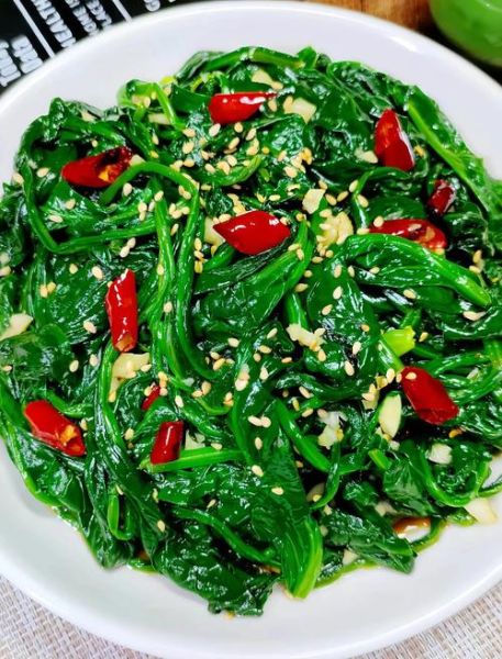 炝菠菜的家常做法_凉拌菠菜怎么做不涩-第1张图片-山城妙识