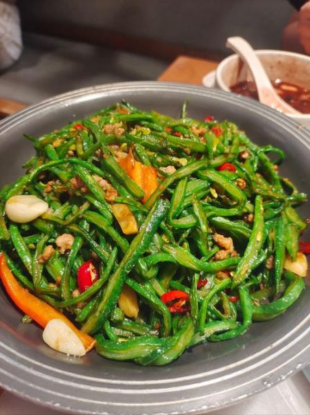 怎样炒豆角_炒豆角怎么做好吃-第2张图片-山城妙识