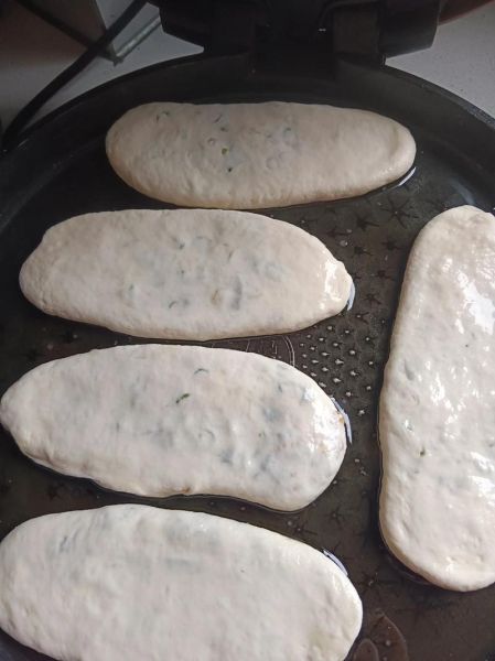 电饼铛做比萨饼的做法_电饼铛比萨饼怎么做-第3张图片-山城妙识 电饼铛做比萨饼的做法_电饼铛比萨饼怎么做-第3张图片-山城妙识