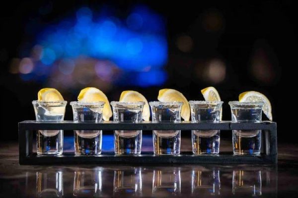 b52轰炸机鸡尾酒多少度_怎么喝不醉-第2张图片-山城妙识 b52轰炸机鸡尾酒多少度_怎么喝不醉-第2张图片-山城妙识